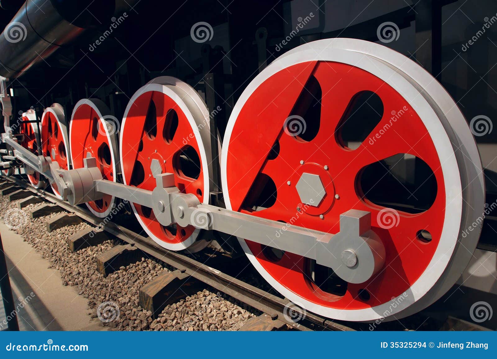 Rueda del tren foto de archivo. Imagen de progreso, hierro - 35325294