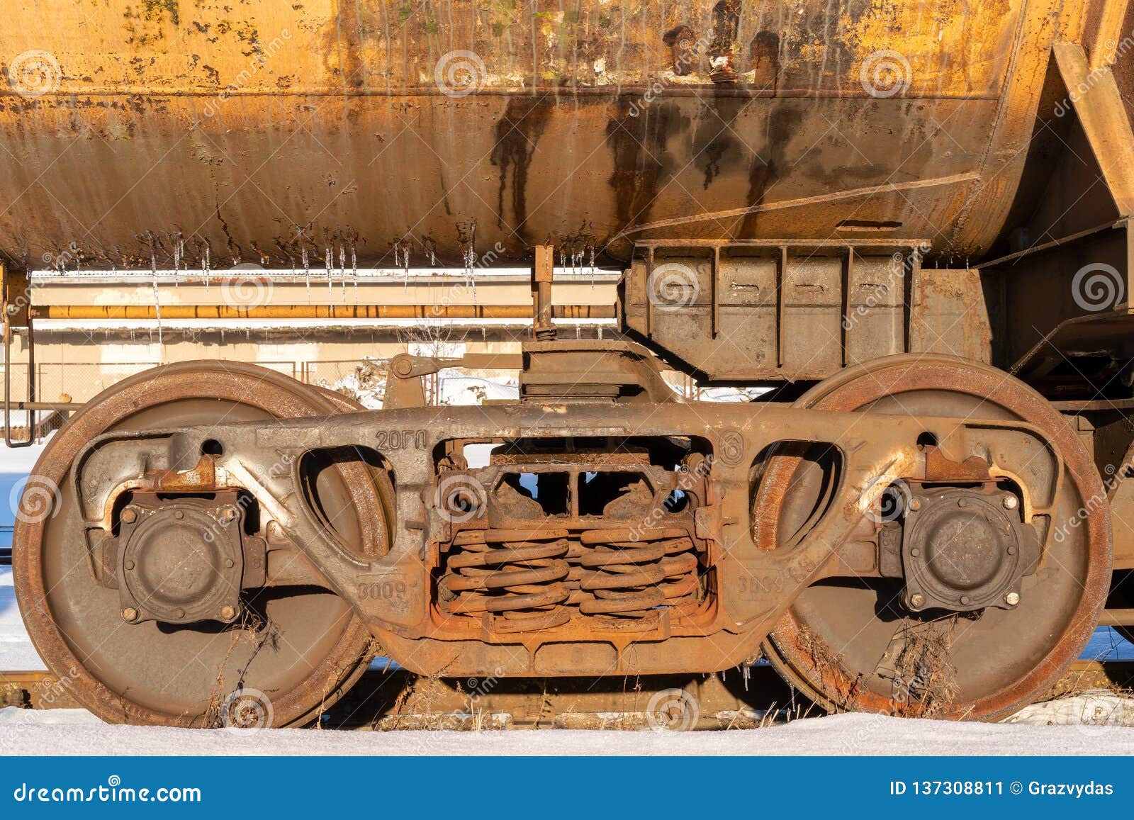 Ruedas De Un Tren Ferroviario Imagen de archivo - Imagen de diesel ...