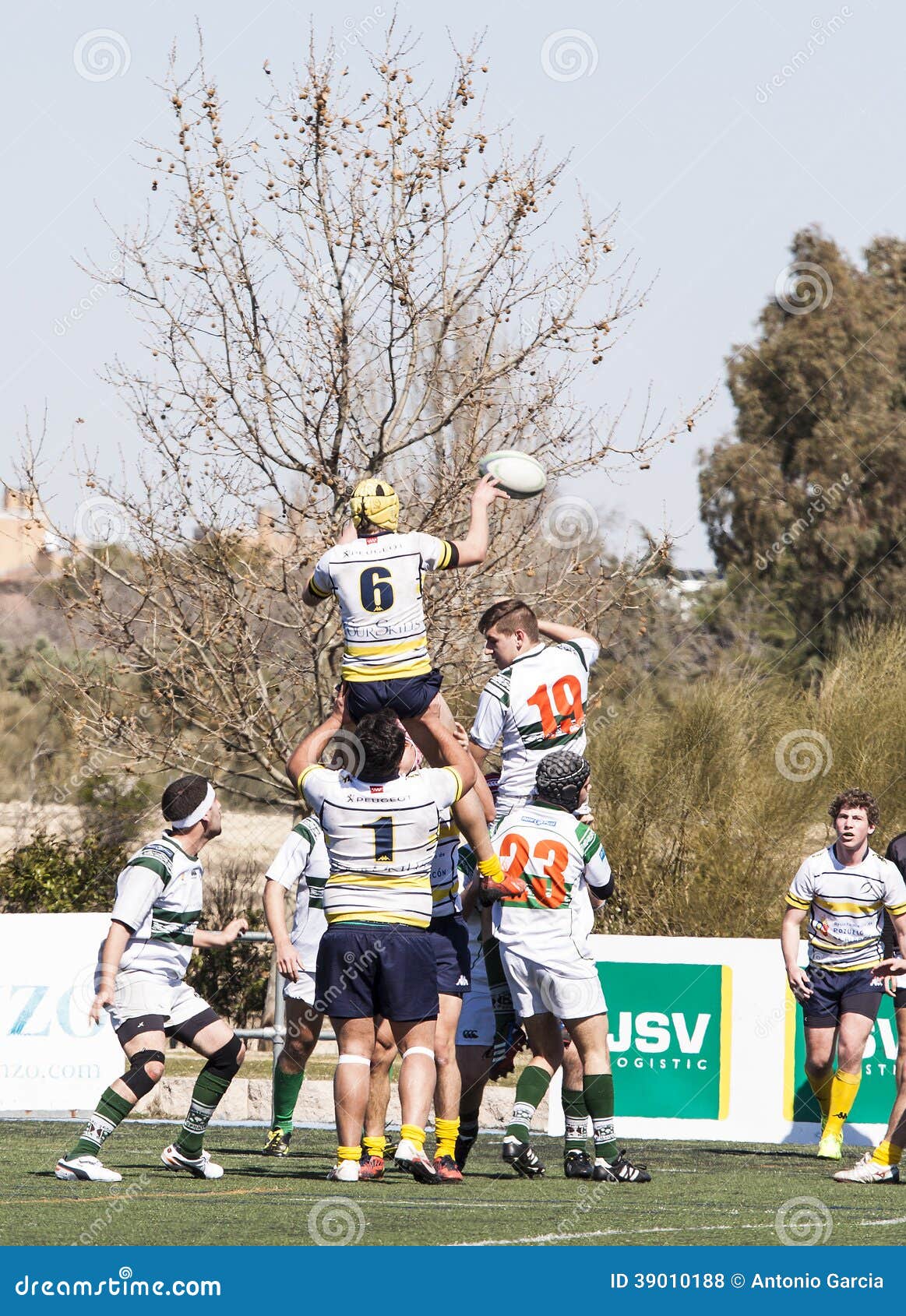 Rugby junior players editorial stock photo. Image of play - 39010188