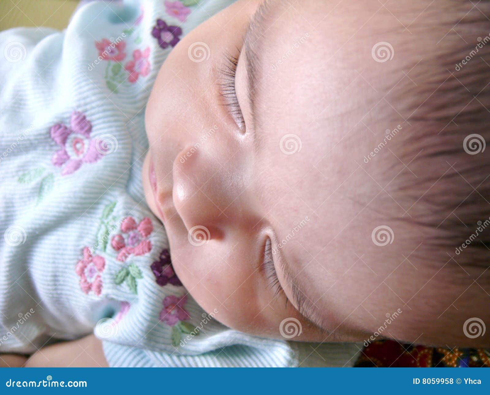 Ruhiges Kind stockfoto. Bild von schönheit, unschuld, lustig - 8059958