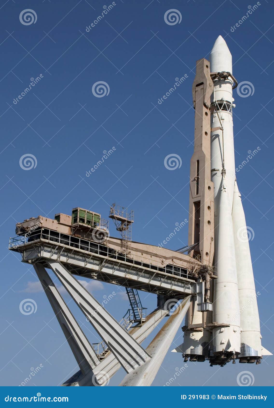 Ruimte raket stock afbeelding. Image of expeditie, satelliet - 291983