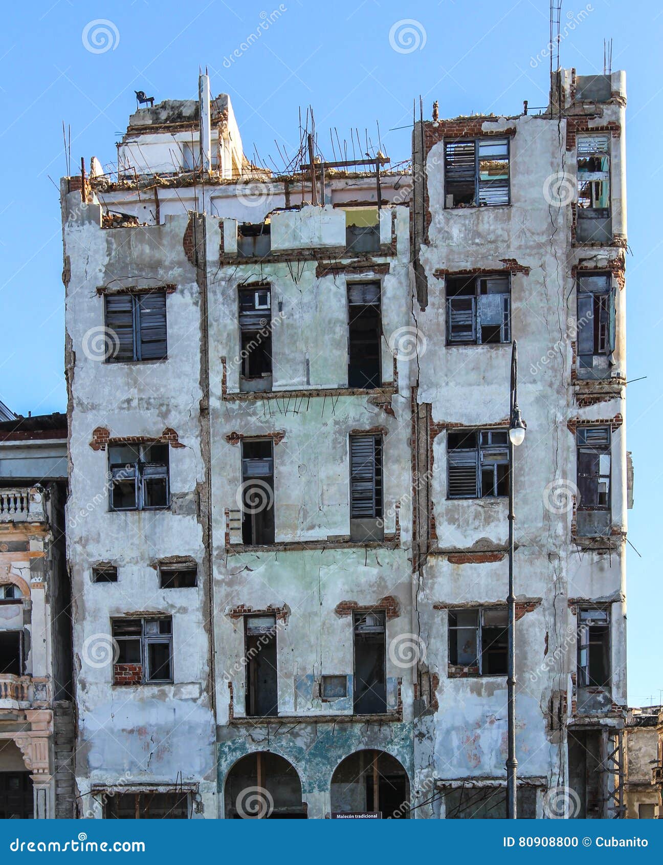 Ruin Building at Old Havana Cuba Editorial Image - Image of brake, cuba ...