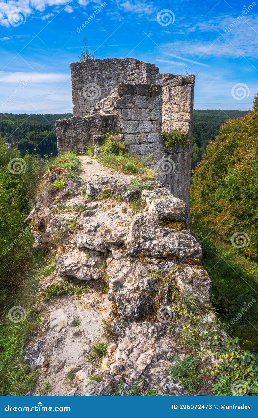 Ruin of Kallmuenz castle stock image. Image of building - 296072473