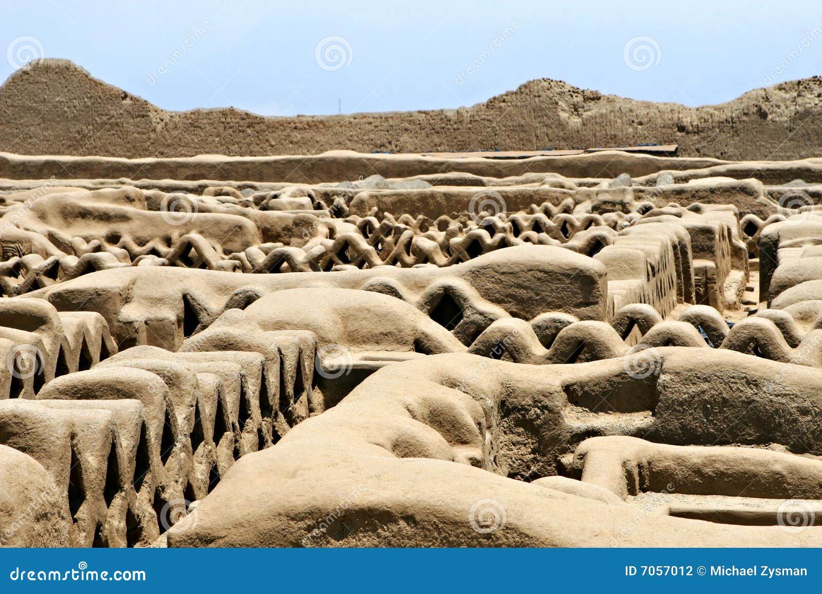 Ruinas de Chan Chan foto de archivo. Imagen de antiguo - 7057012