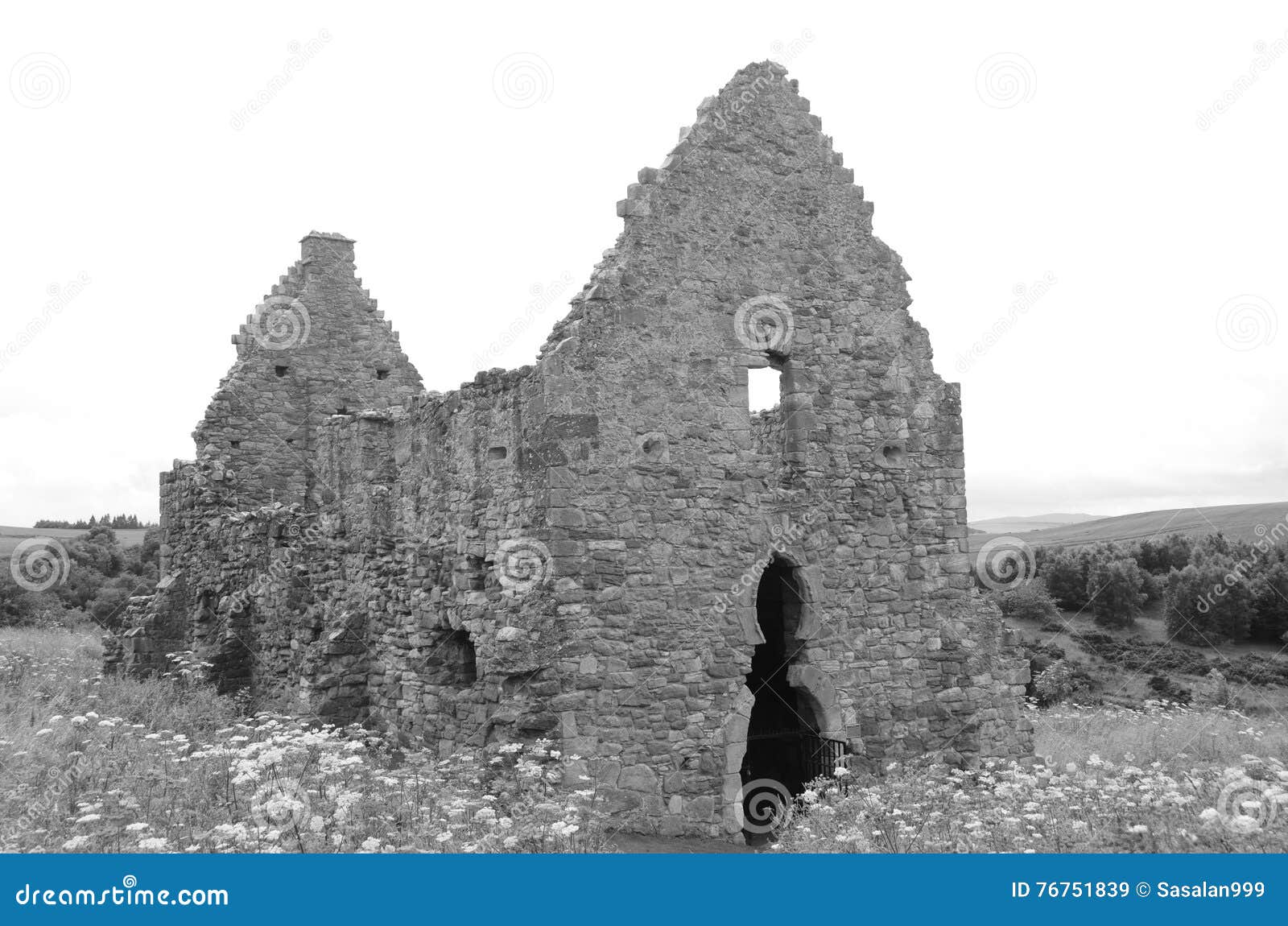 Ruinas de establos imagen de archivo. Imagen de crichton - 76751839