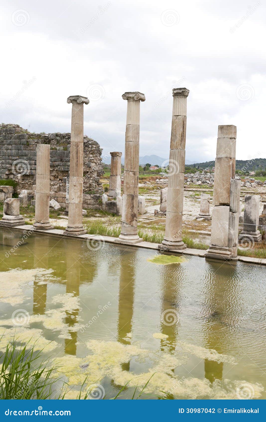 Ruinas de la magnesia foto de archivo. Imagen de famoso - 30987042