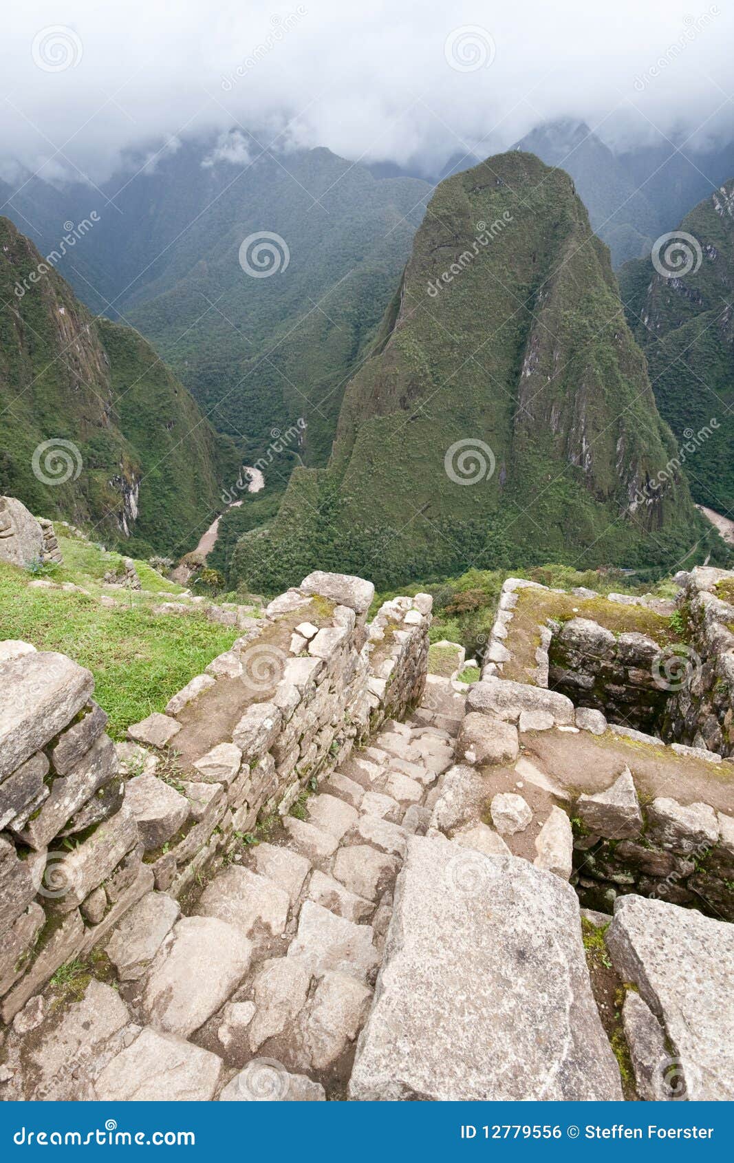 Ruinas de Machu Picchu foto de archivo. Imagen de viejo - 12779556