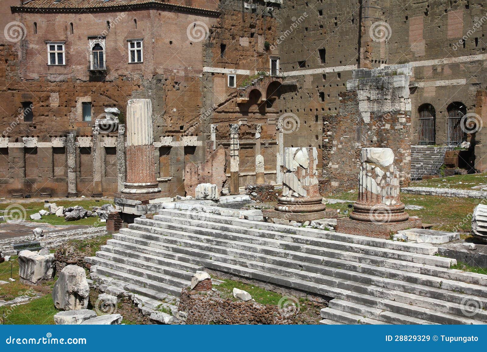 Ruinas de Roma imagen de archivo. Imagen de edificio - 28829329