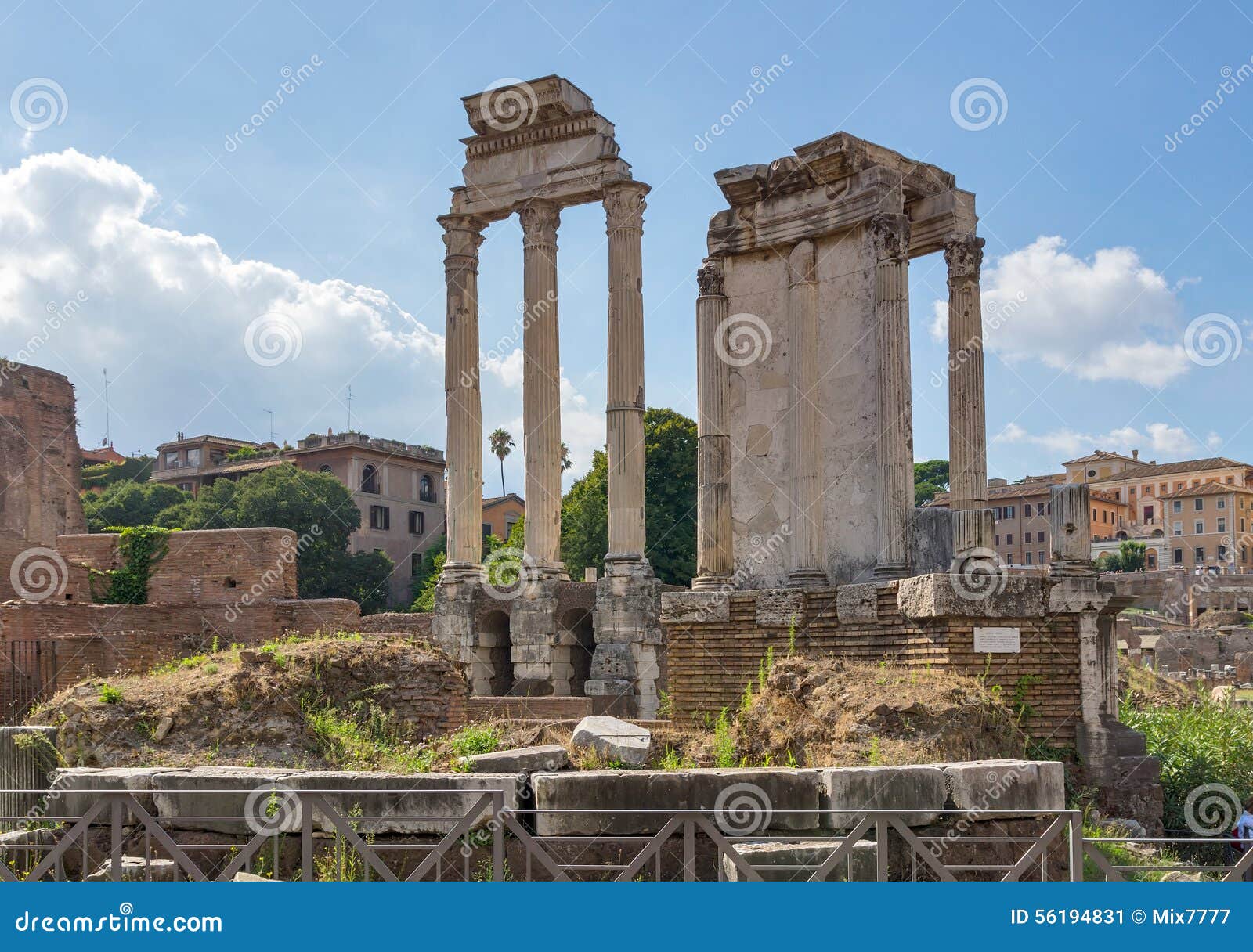 Ruinas de Roma imagen de archivo. Imagen de ruinas, romano - 56194831