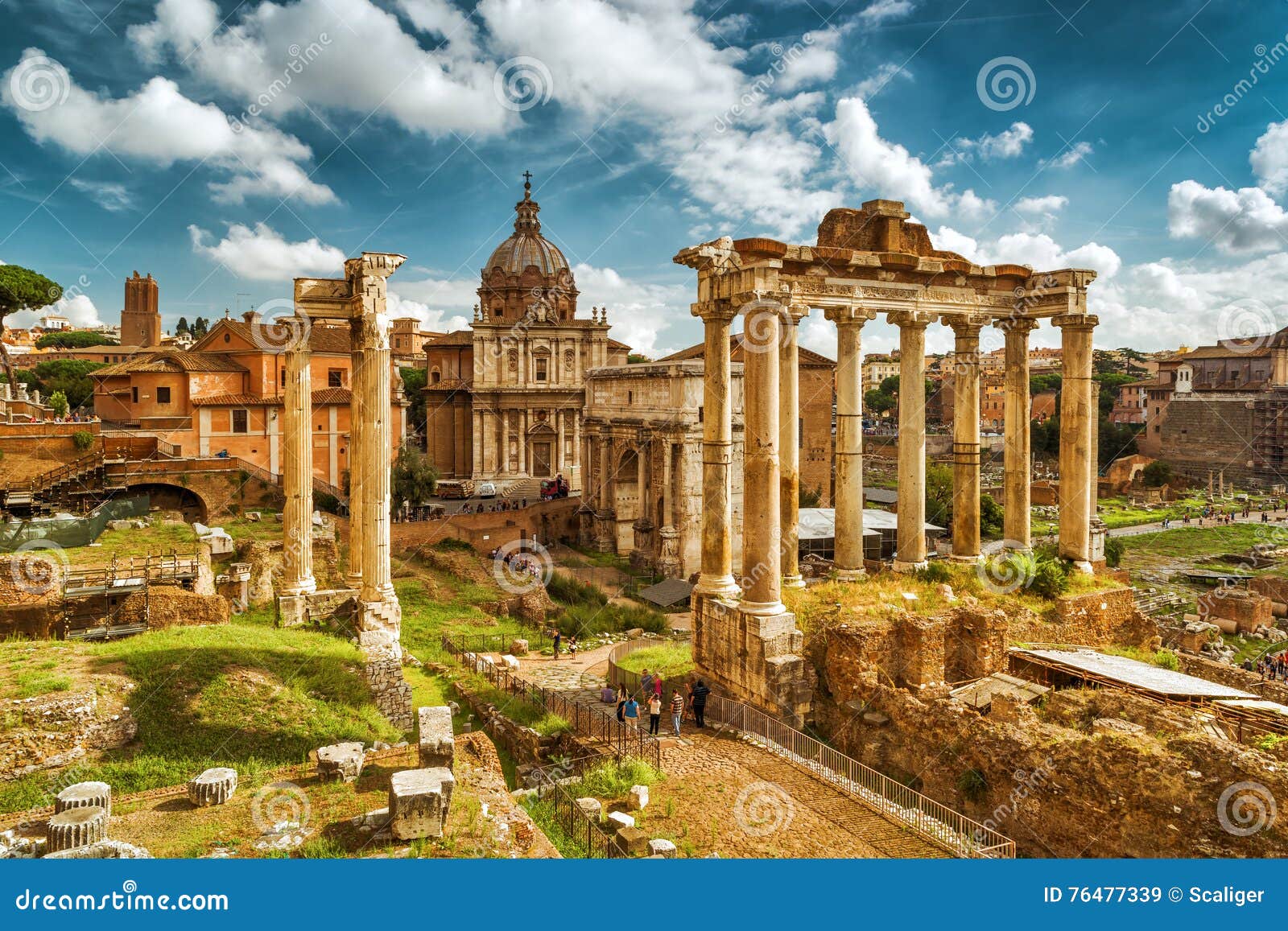 Ruinas De Roman Forum, Roma Imagen de archivo - Imagen de exterior ...