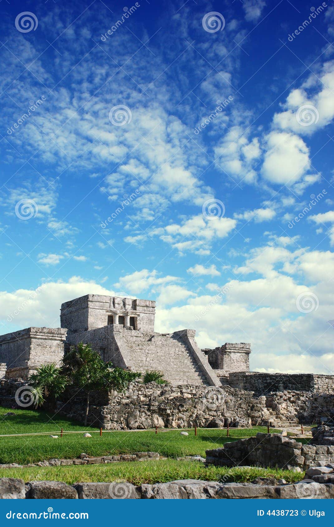 Ruinas de Tulum en México imagen de archivo. Imagen de escalera - 4438723