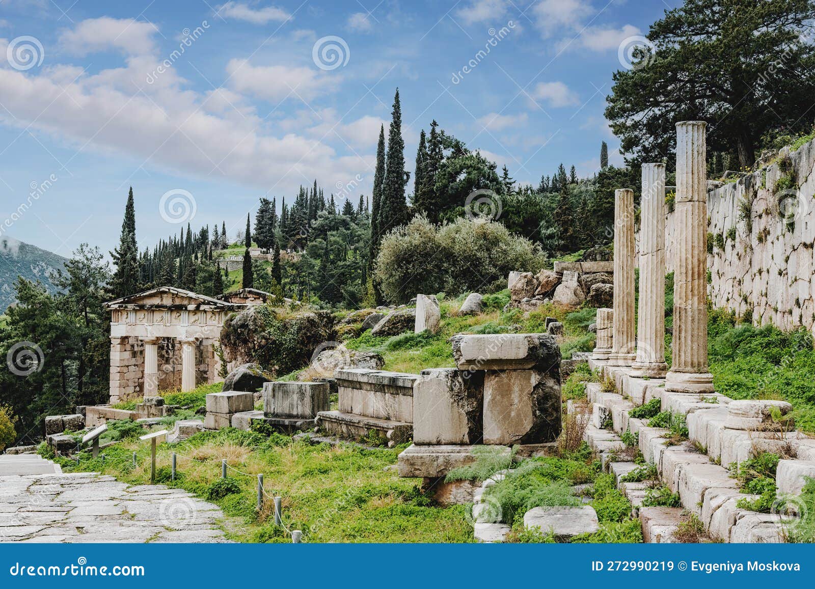Ruinas De Un Antiguo Templo De Apollo En Delphi Oracle Greece Imagen de ...
