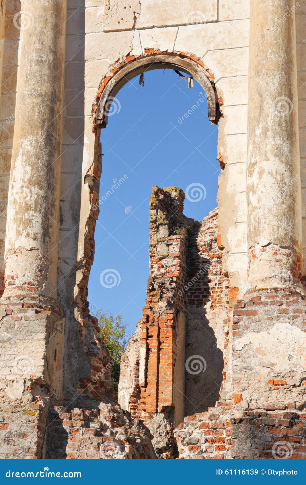 Ruinas Del Palacio De Gilzen Y De Shadurski Imagen de archivo - Imagen ...