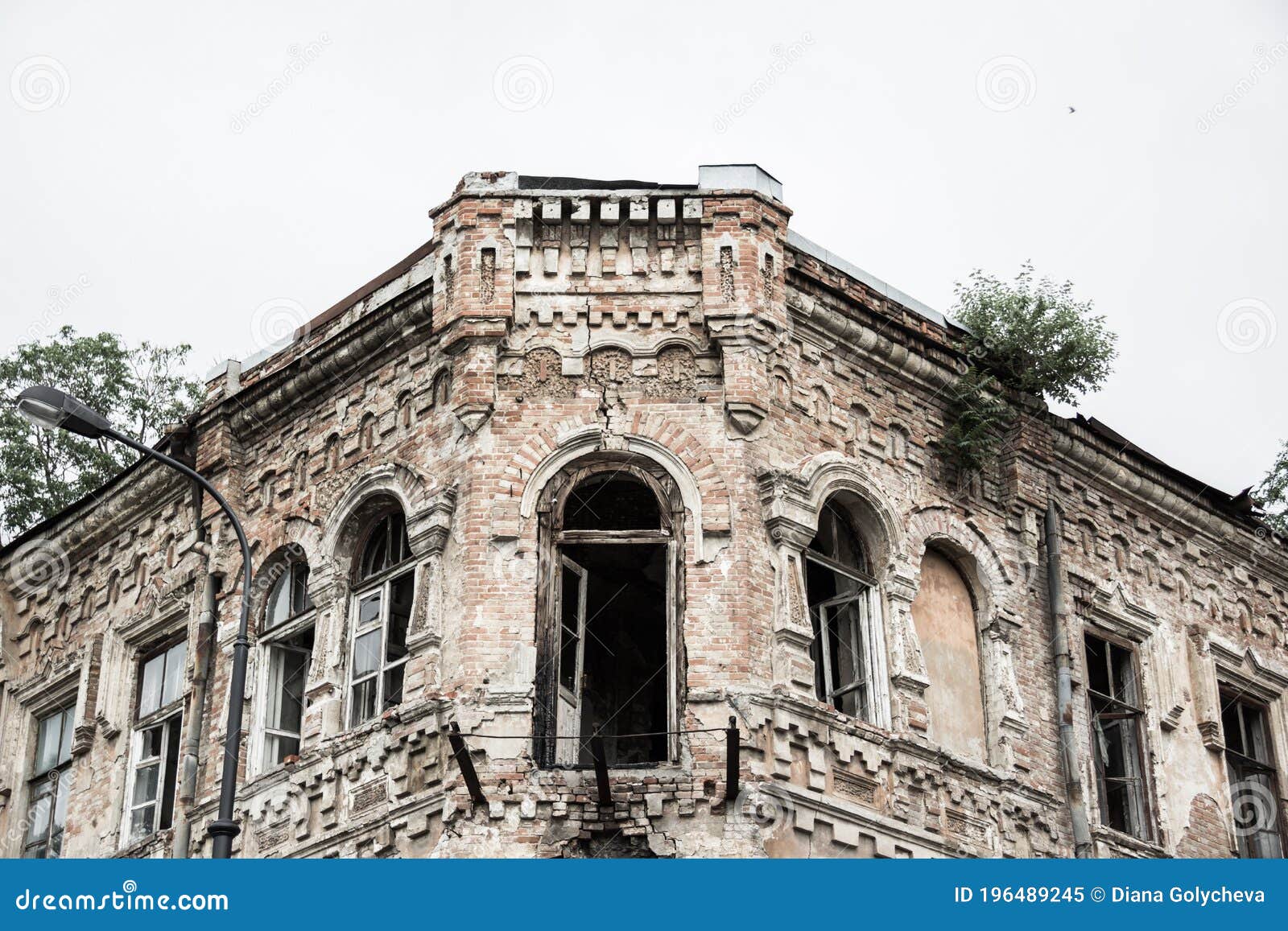 Ruined Abandoned House. Ancient Ruined House with Arched Windows Stock ...