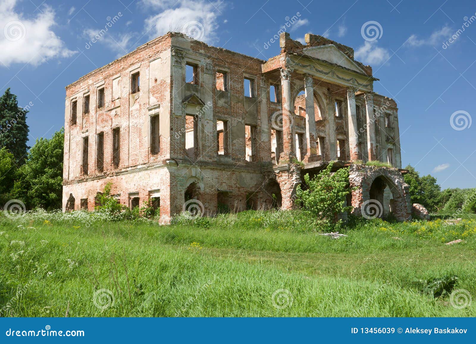 Ruined mansion house stock image. Image of meadow, empty - 13456039