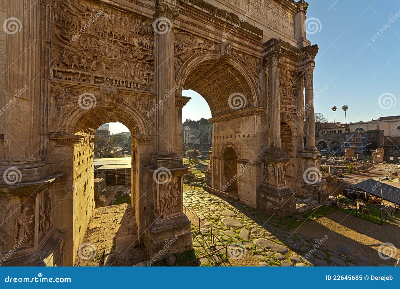 Ruines antiques de Rome image stock. Image du vesta, rome - 22645685