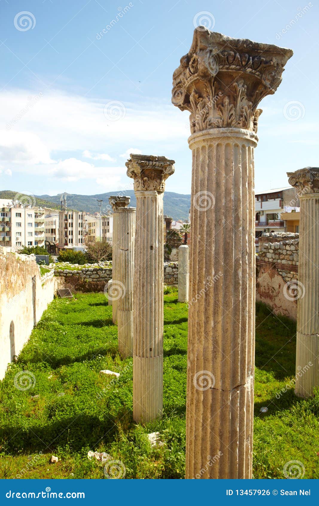 Ruines romaines de Bath photo stock. Image du monument - 13457926