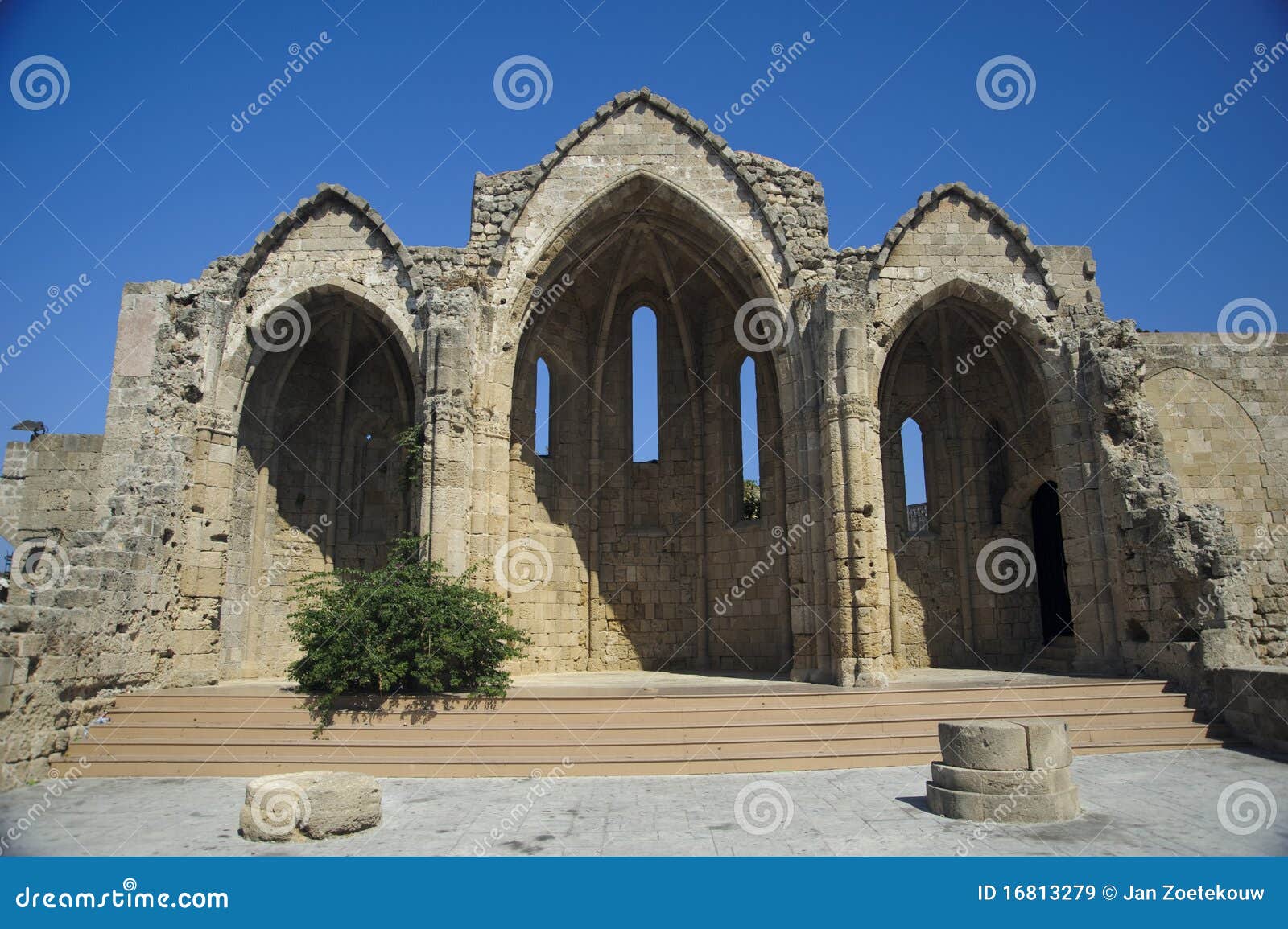 Ruins of an ancient church stock image. Image of religion - 16813279