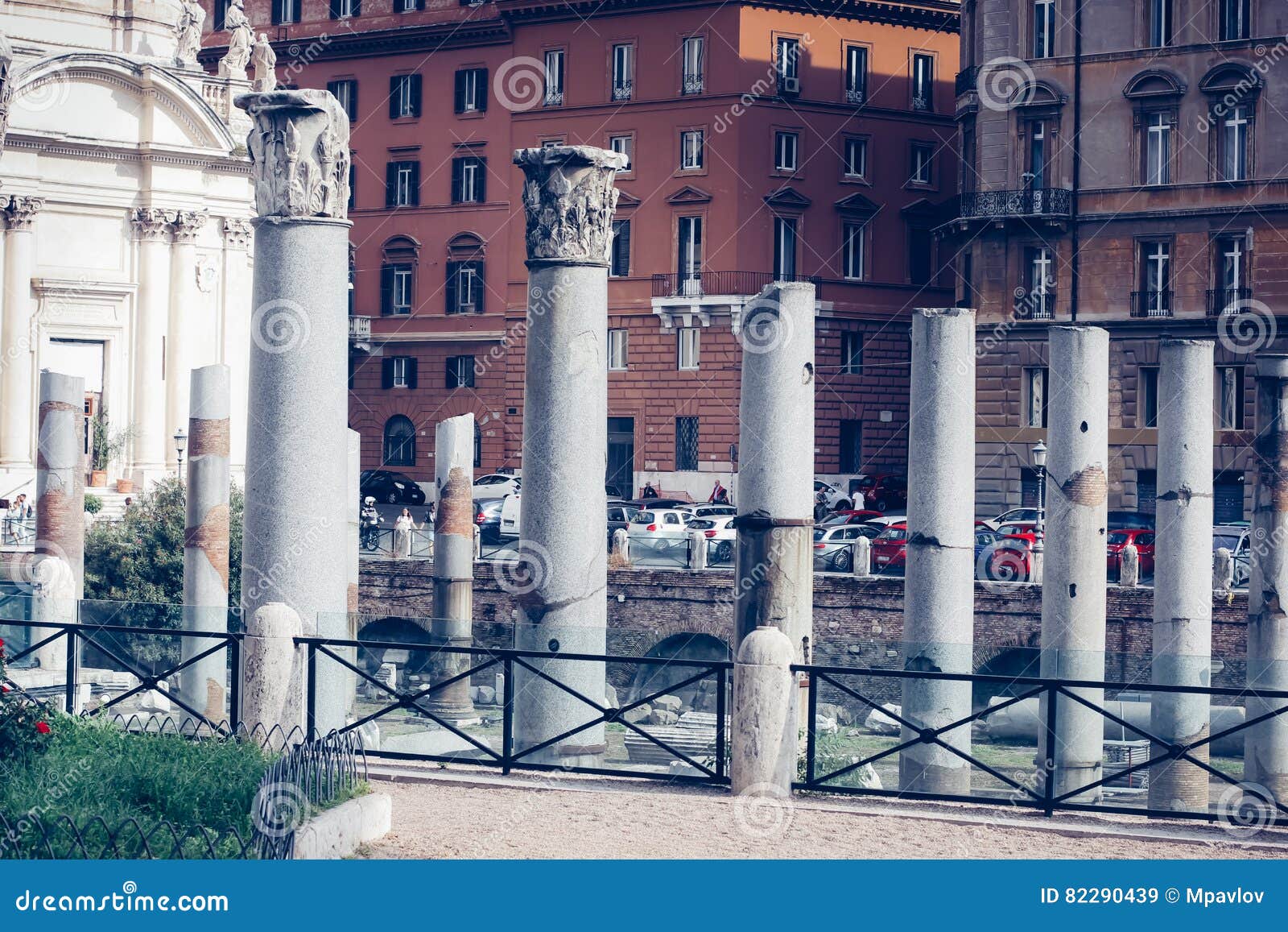 The ruins of ancient Rome editorial stock image. Image of column - 82290439