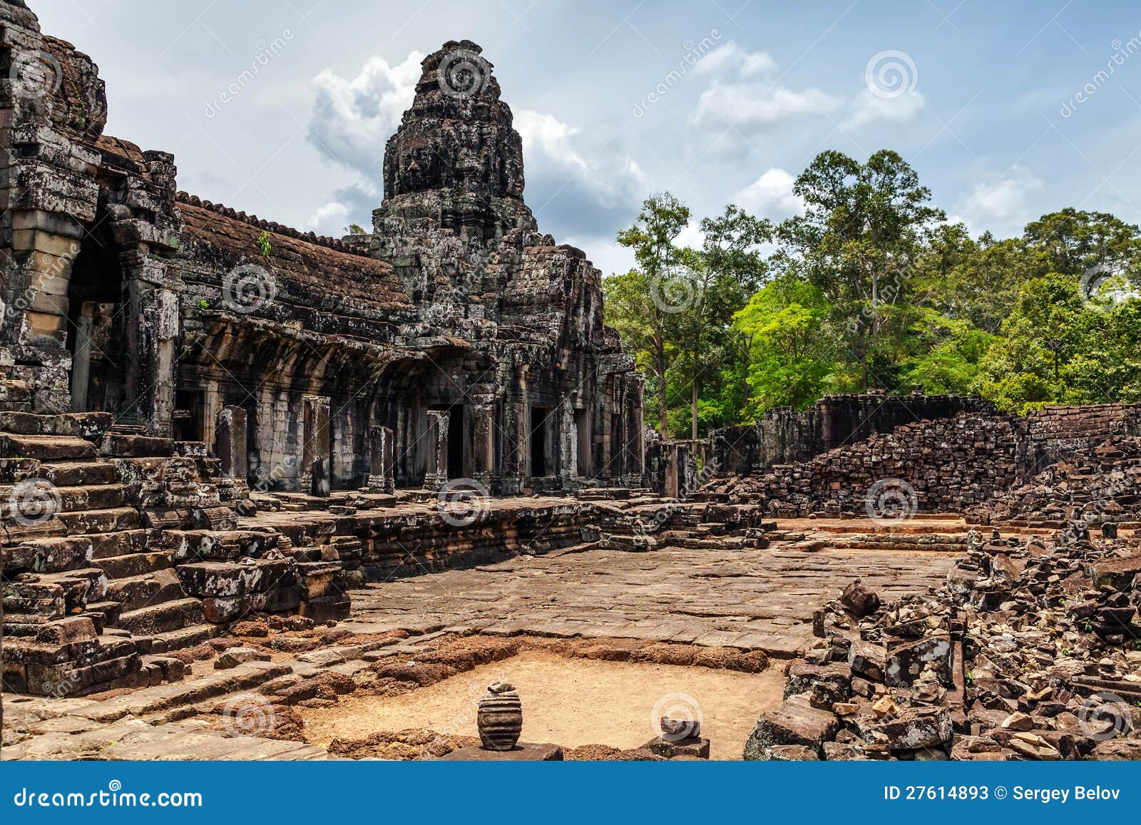 The Ruins of Angkor Thom Temple Stock Image - Image of famous, heritage ...