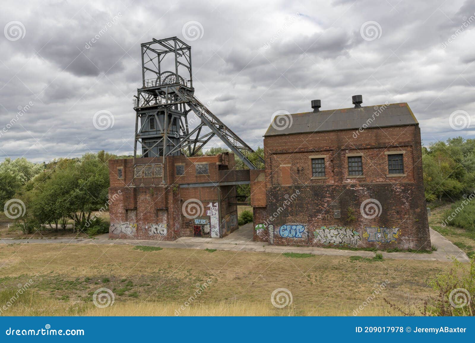The Ruins of Barnsley Main Colliery Stock Photo - Image of static ...