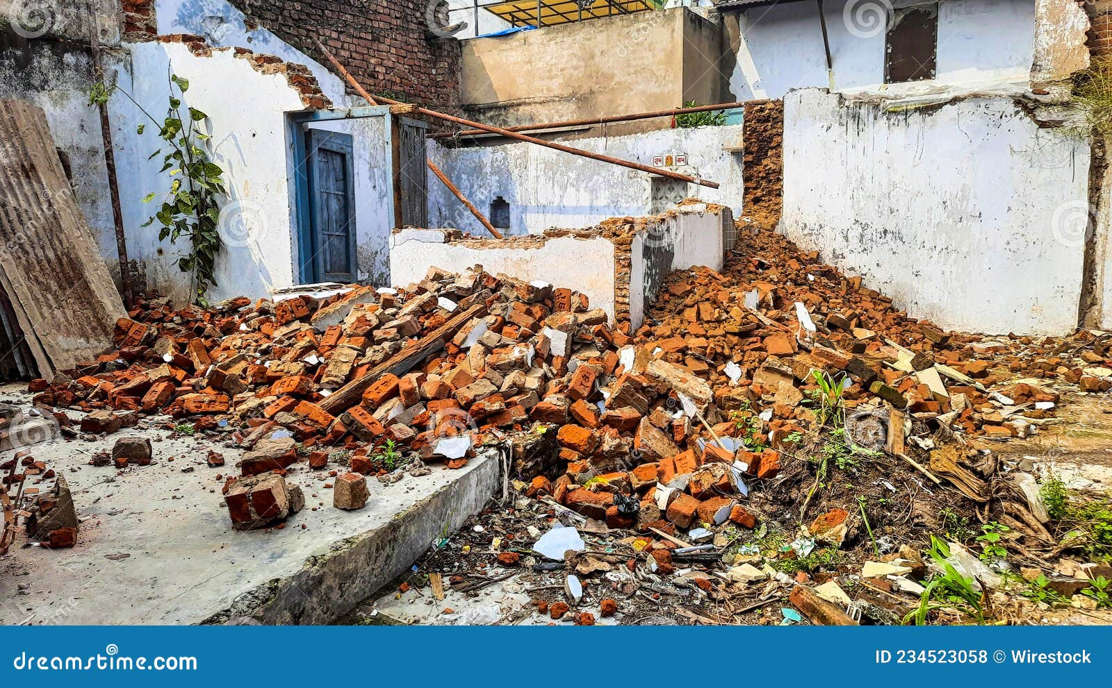 Ruins of a Broken House after an Earthquake Stock Photo - Image of tile ...