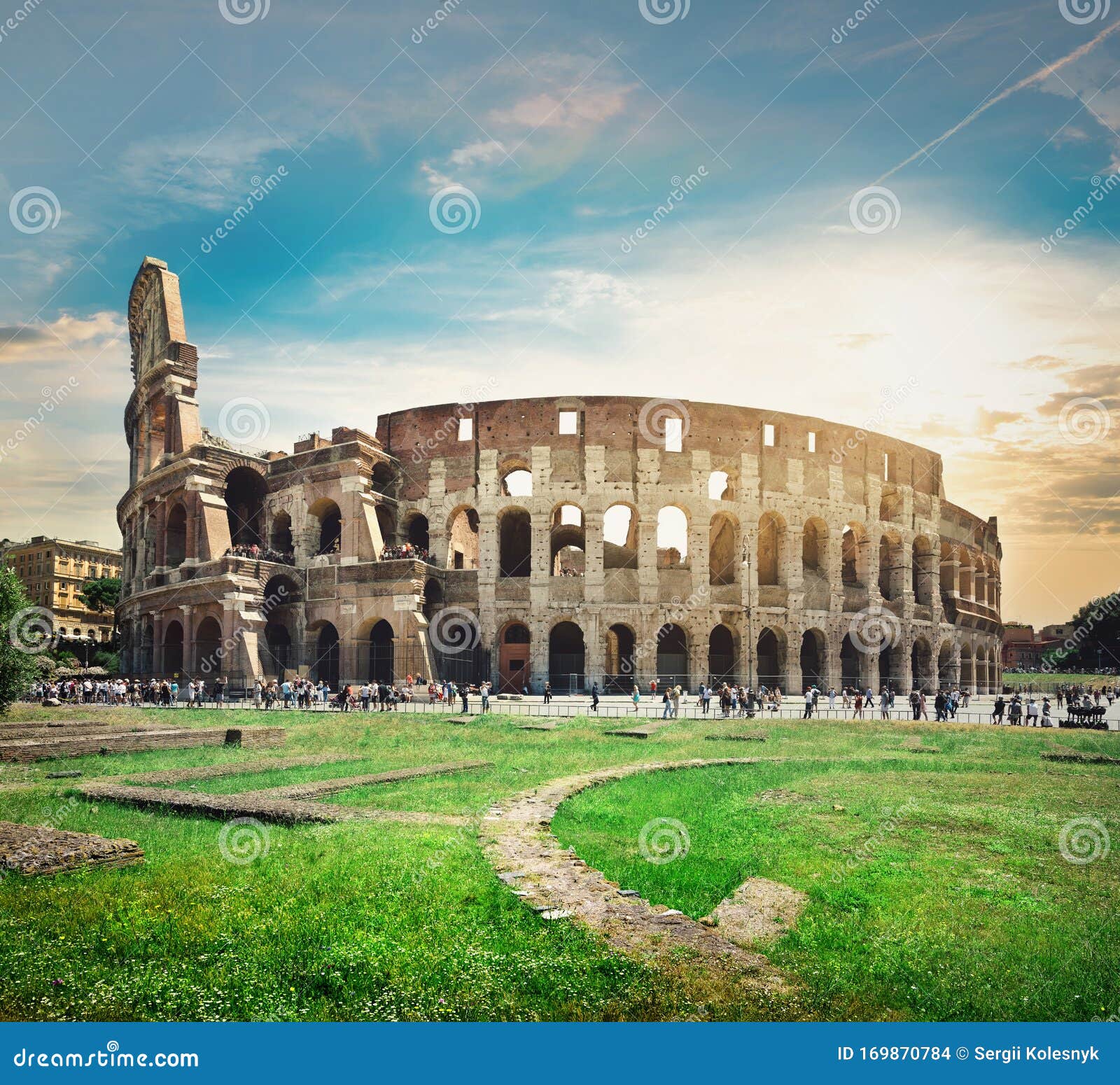 Ruins of great colosseum editorial stock image. Image of brick - 169870784
