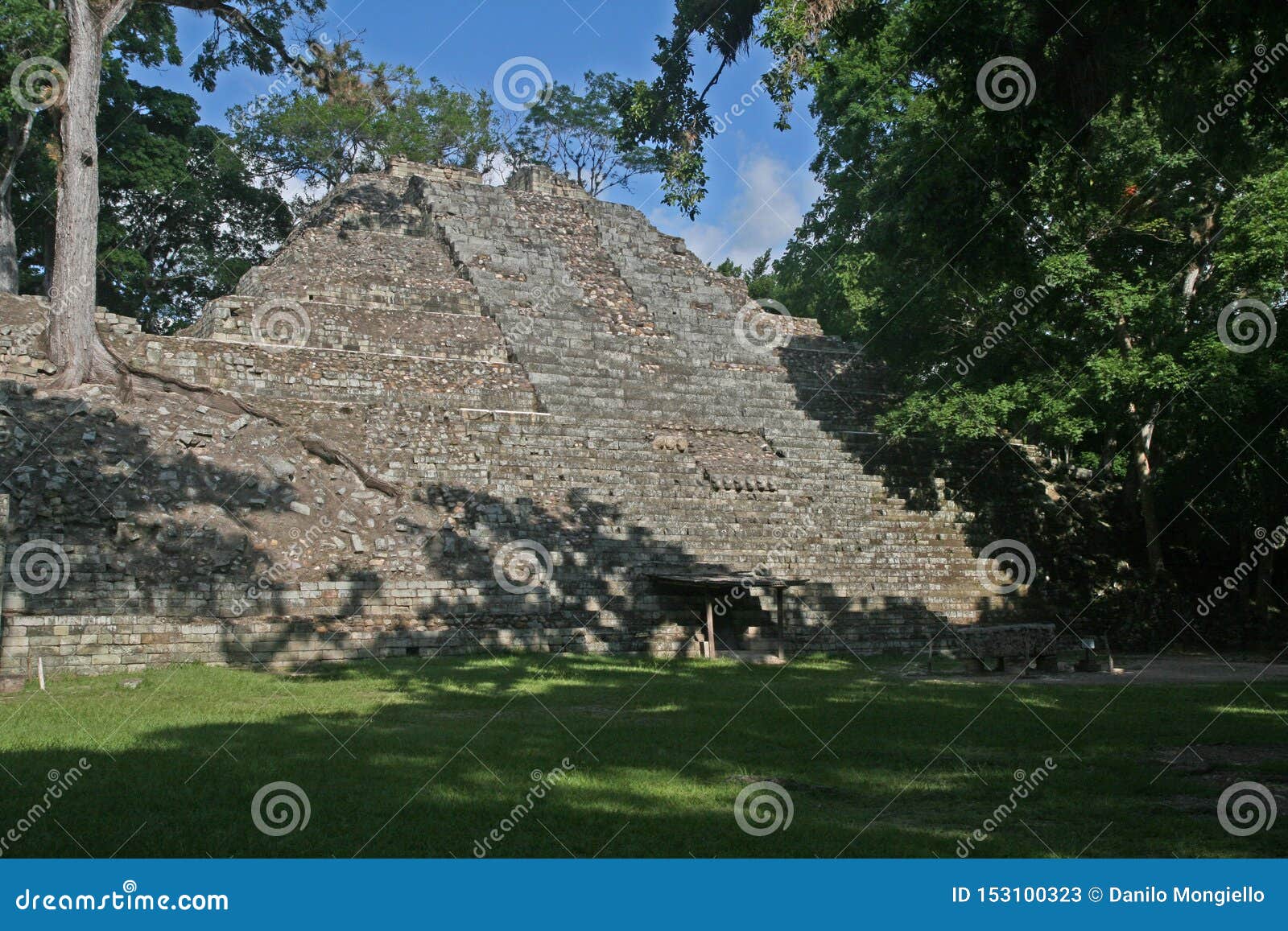 Copan maya pyramid stock image. Image of steps, archaeological - 153100323