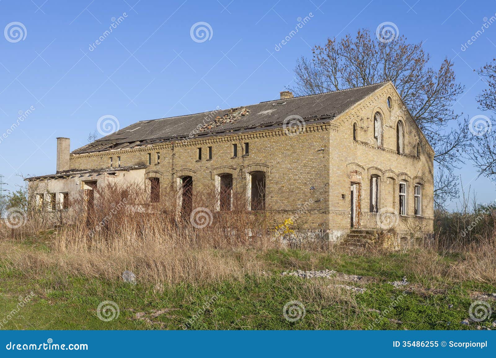 Ruins of an Old Manor House Stock Image - Image of home, brick: 35486255