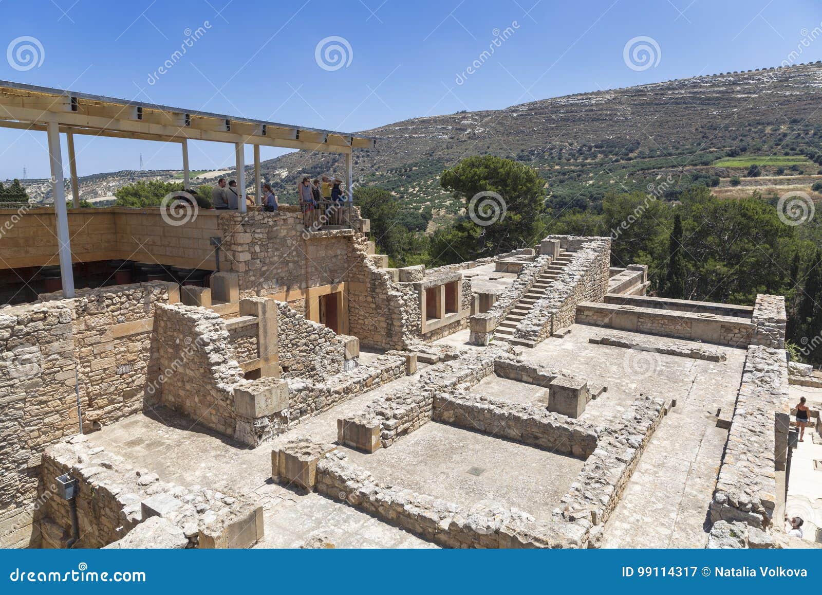 The Ruins of the Palace of Knossos in Crete Editorial Photography ...