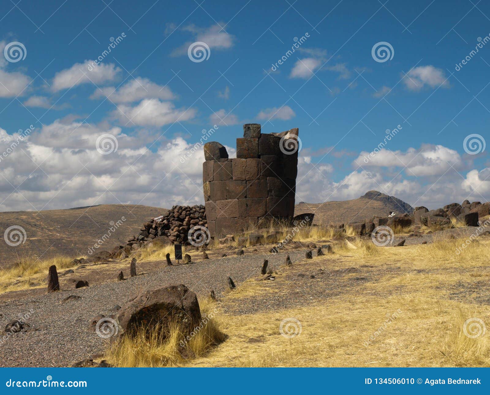 Ruins in Peru tower grave stock photo. Image of city - 134506010