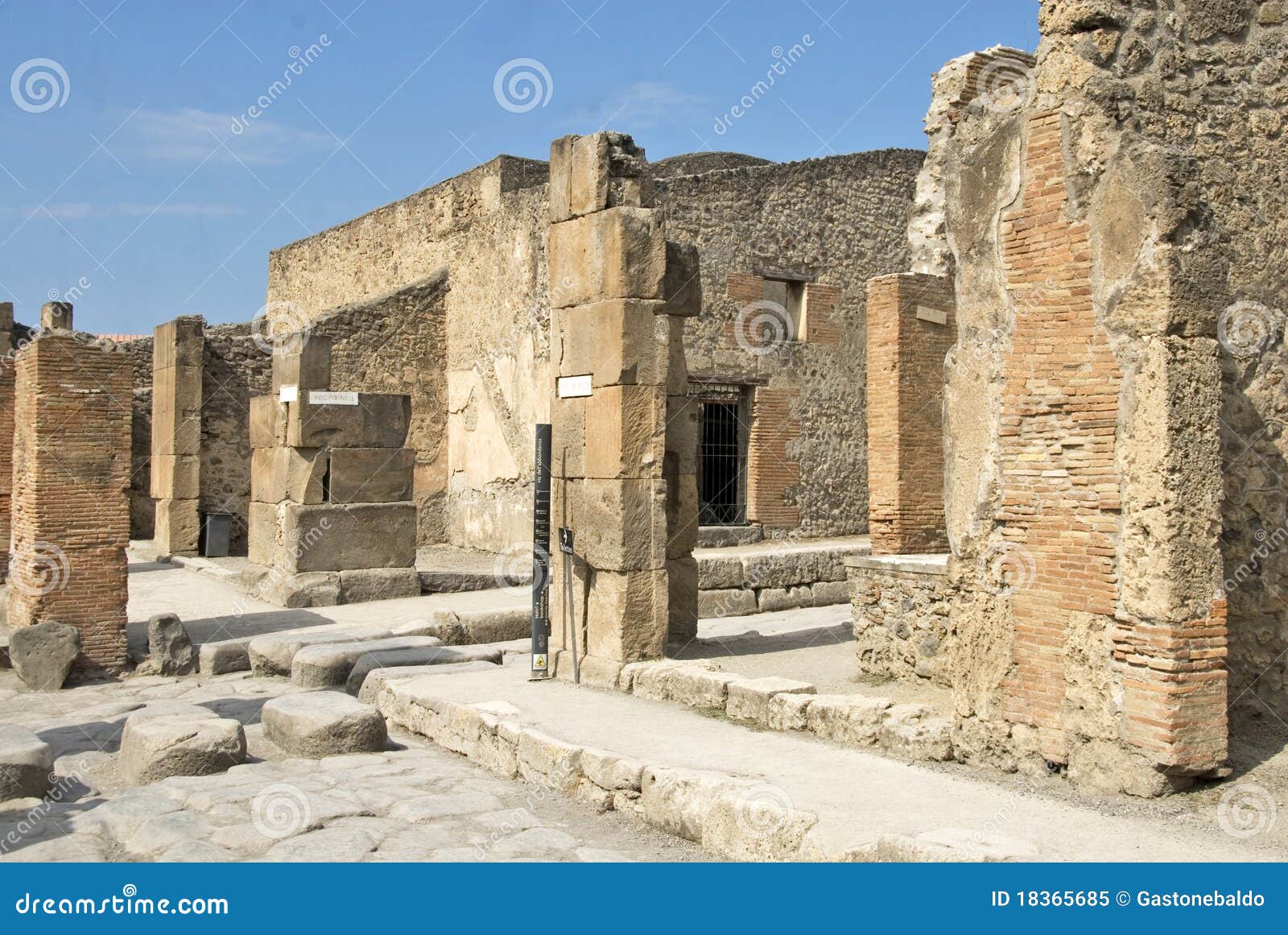 Ruins of Pompey stock image. Image of classic, archaeology - 18365685
