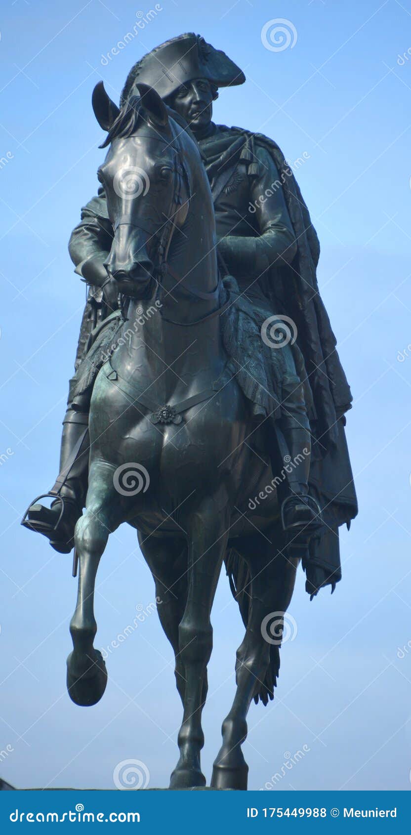 Ruiterstandbeeld Van Frederick De Grote Bronzen Beeldhouwkunst ... Ruiterstandbeeld Van Frederick De Grote Bronzen Beeldhouwkunst ...