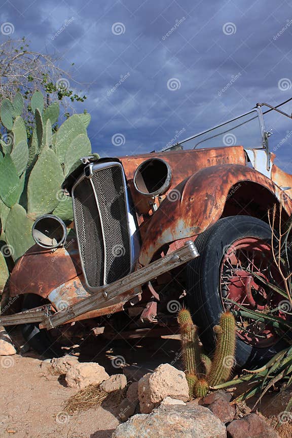 Rujnujący Oldtimer Samochód Zdjęcie Stock - Obraz złożonej z namibia ...