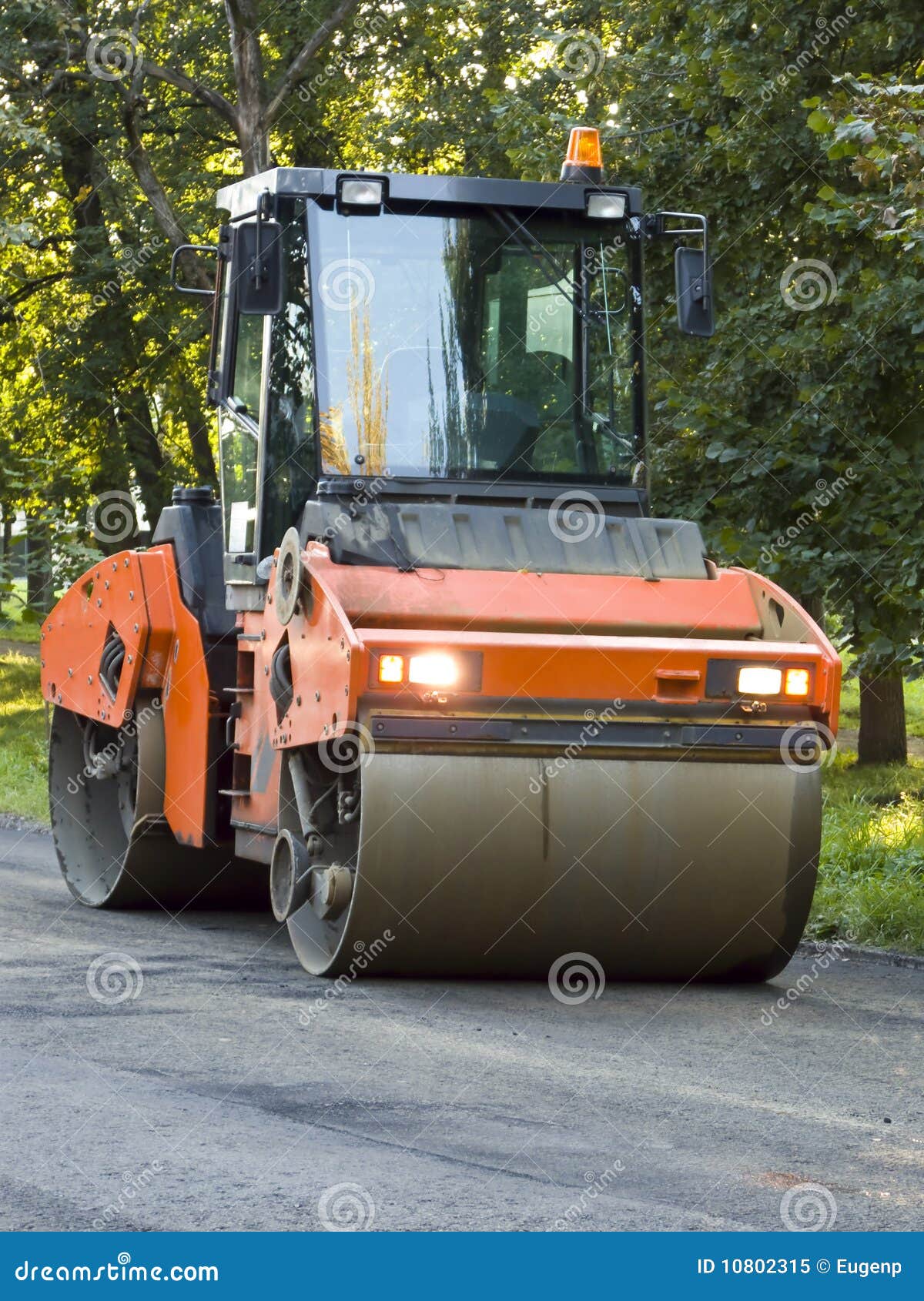 Rullo compressore immagine stock. Immagine di pesante - 10802315