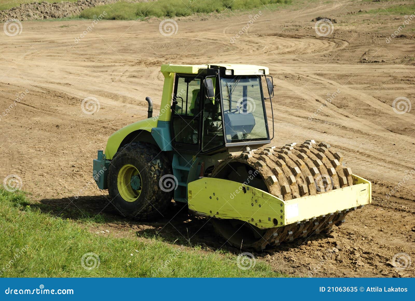 Rullo compressore immagine stock. Immagine di rullo, pesante - 21063635