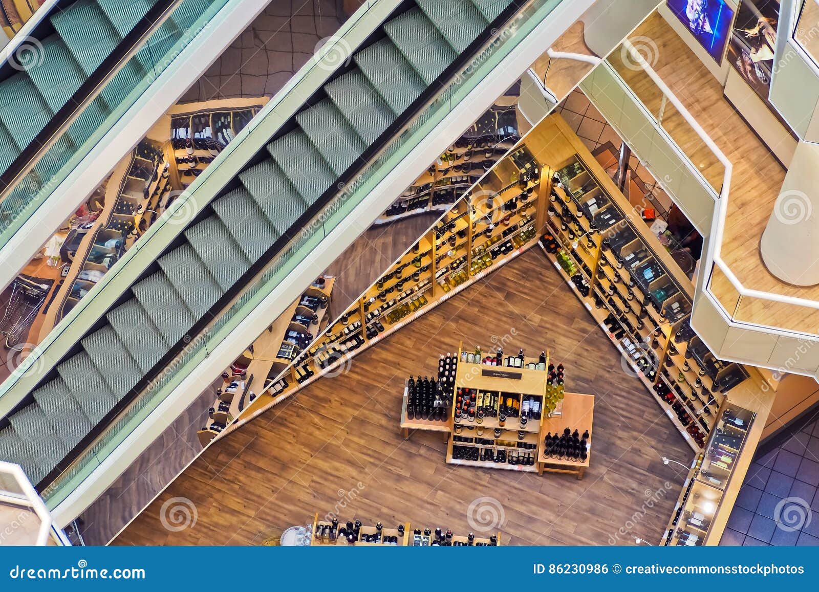 Rulltrappa I Modern Galleria Bild. Bild: 86230986