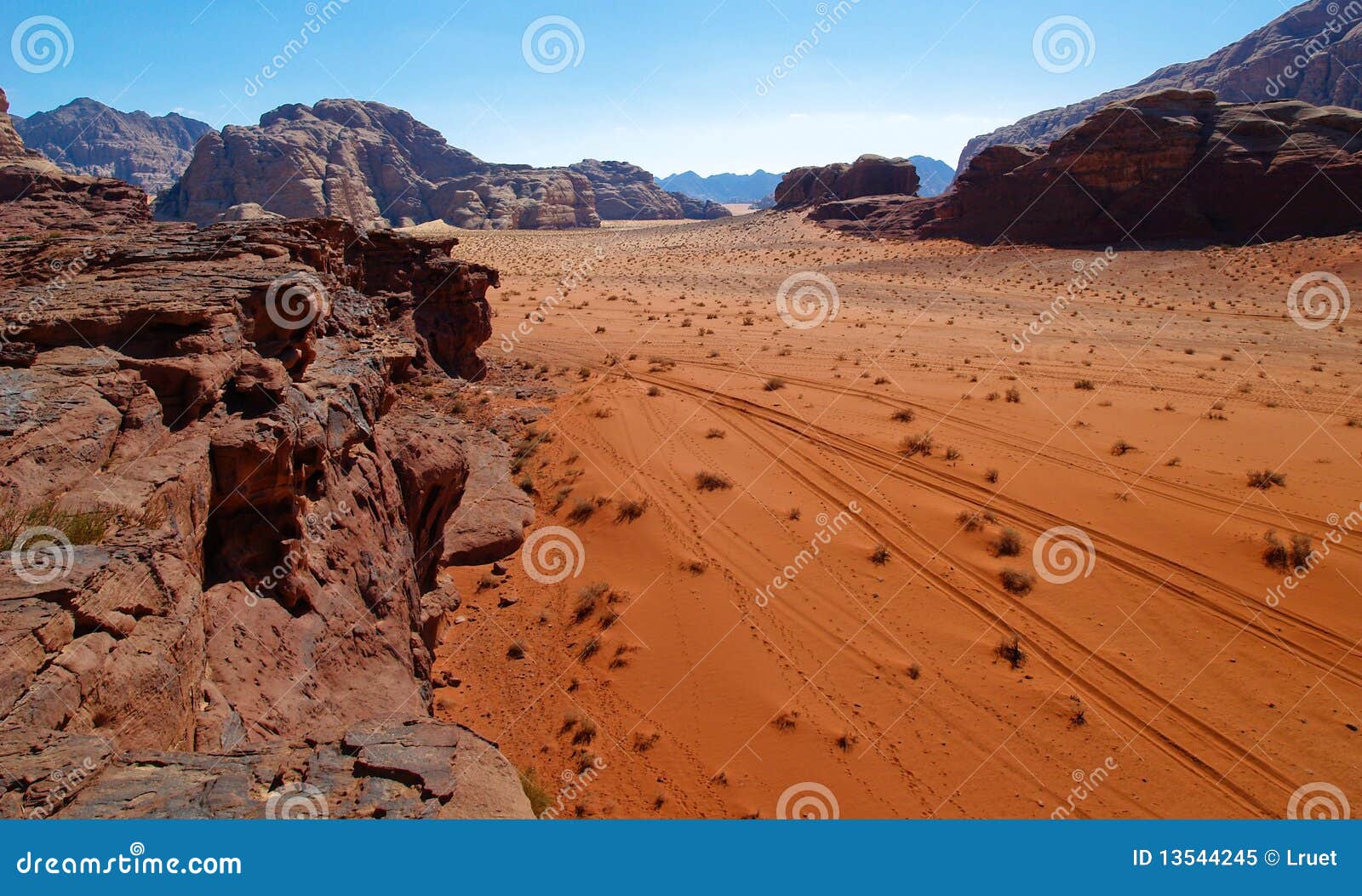 Rum dei wadi immagine stock. Immagine di ascensione, ambiente - 13544245