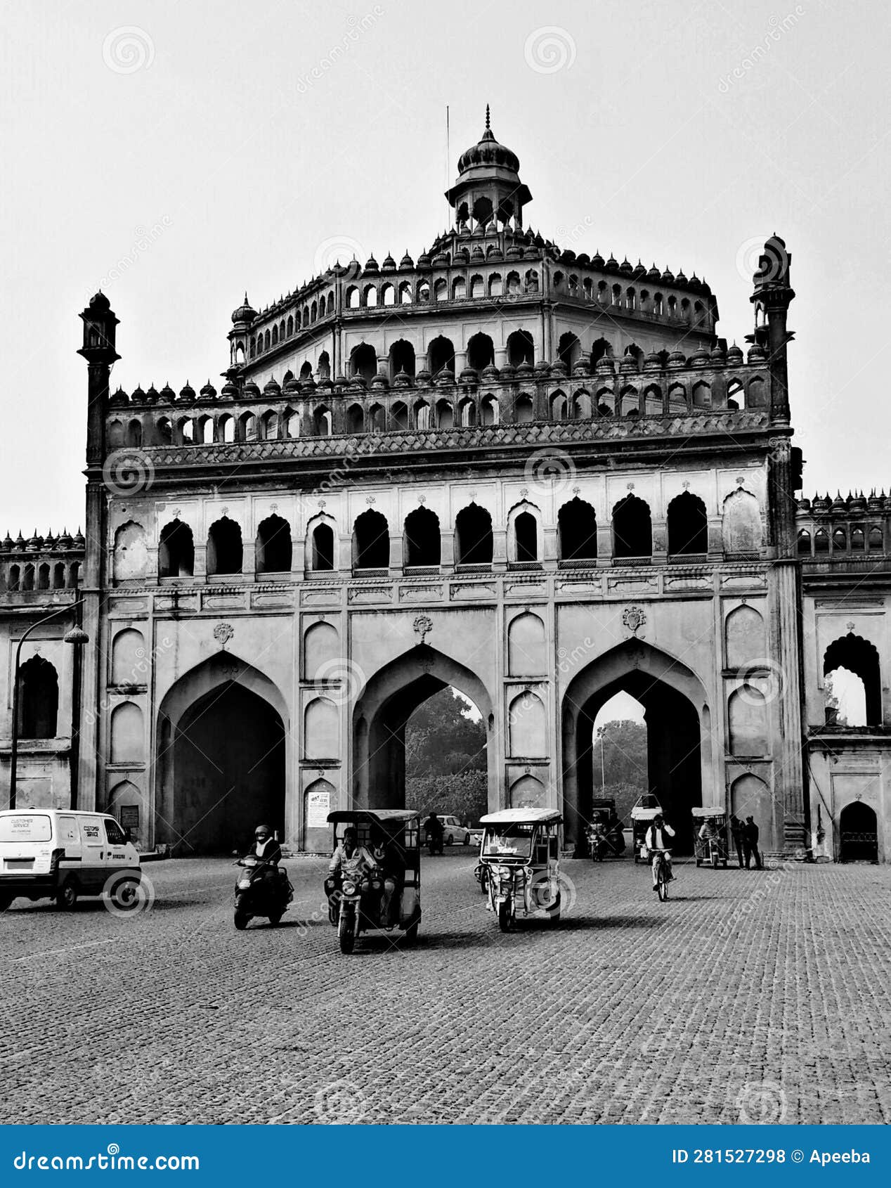 Rumi Darwaza Also Known As Turkish Gate In Lucknow Is An Ancient Awadhi ...