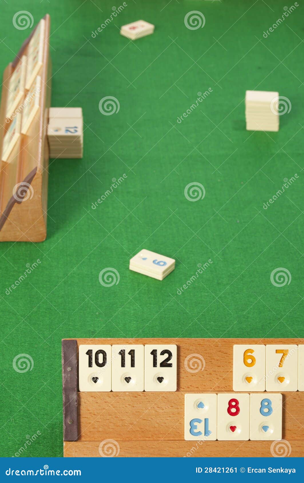 Rummy Tabelle stockbild. Bild von spielwaren, nachricht - 28421261