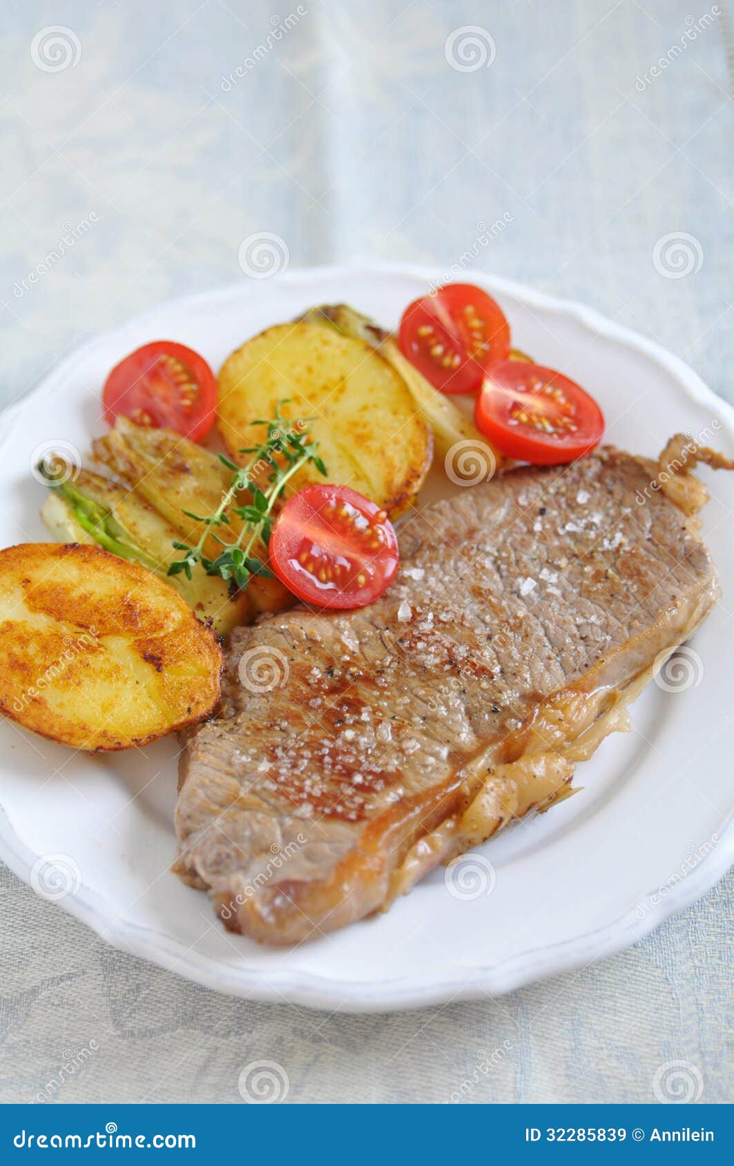 Rump Steak with Potato Wedges Stock Image - Image of grilled, dining ...