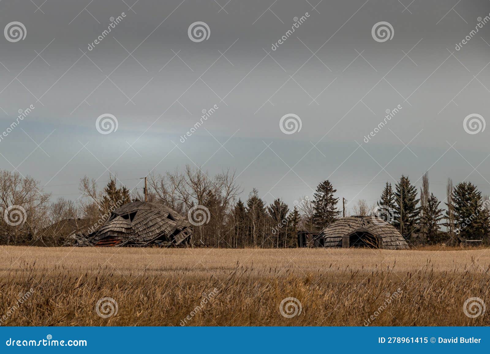 Run Down Farm Buildings Indus Alberta Canada Stock Image - Image of ...