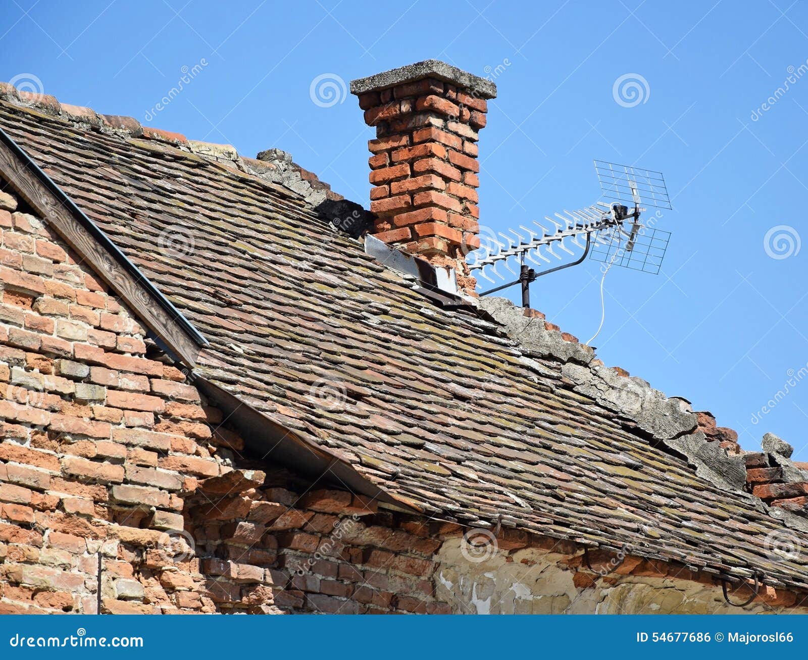Run down house roof stock photo. Image of copy, front - 54677686