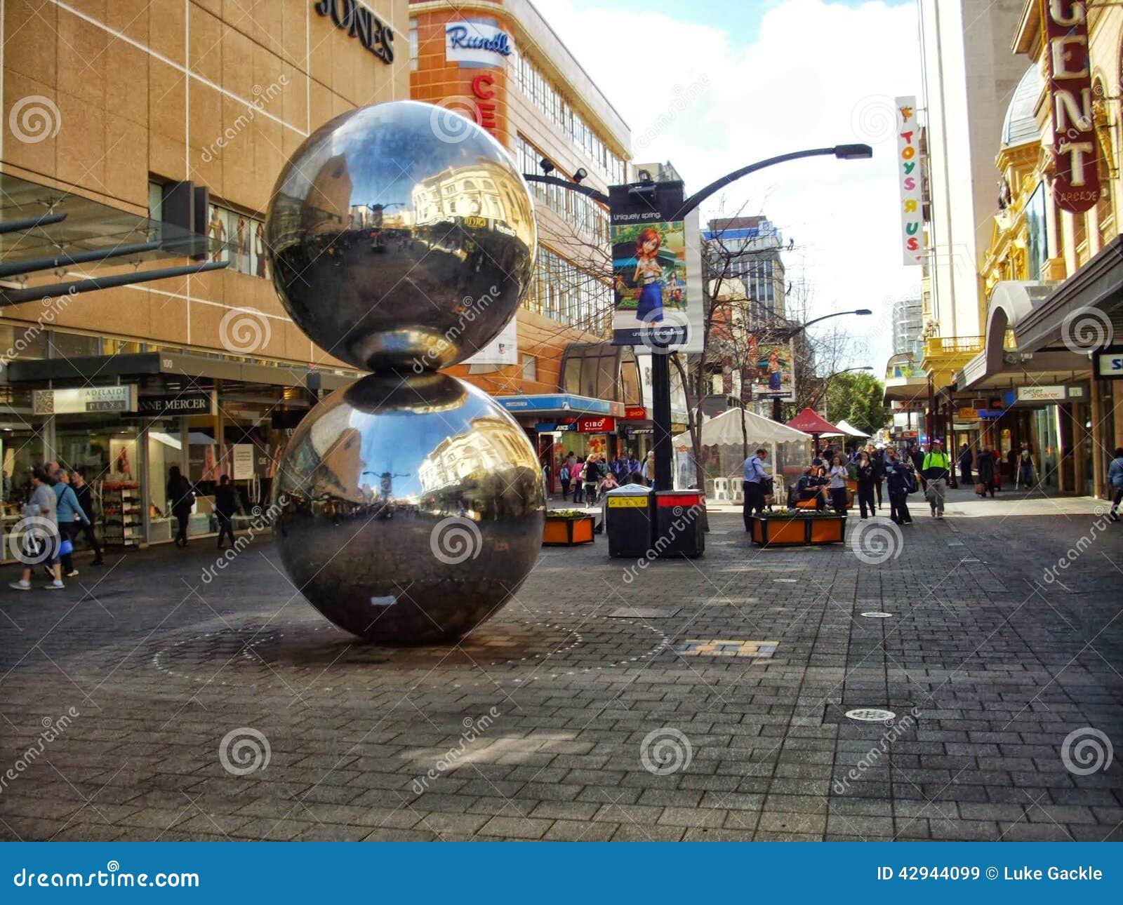 Rundle Mall editorial stock image. Image of city, centre - 42944099