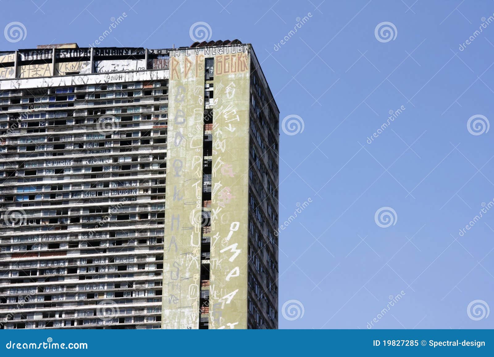 Rundown Building in Sao Paulo Stock Image - Image of latin, building ...
