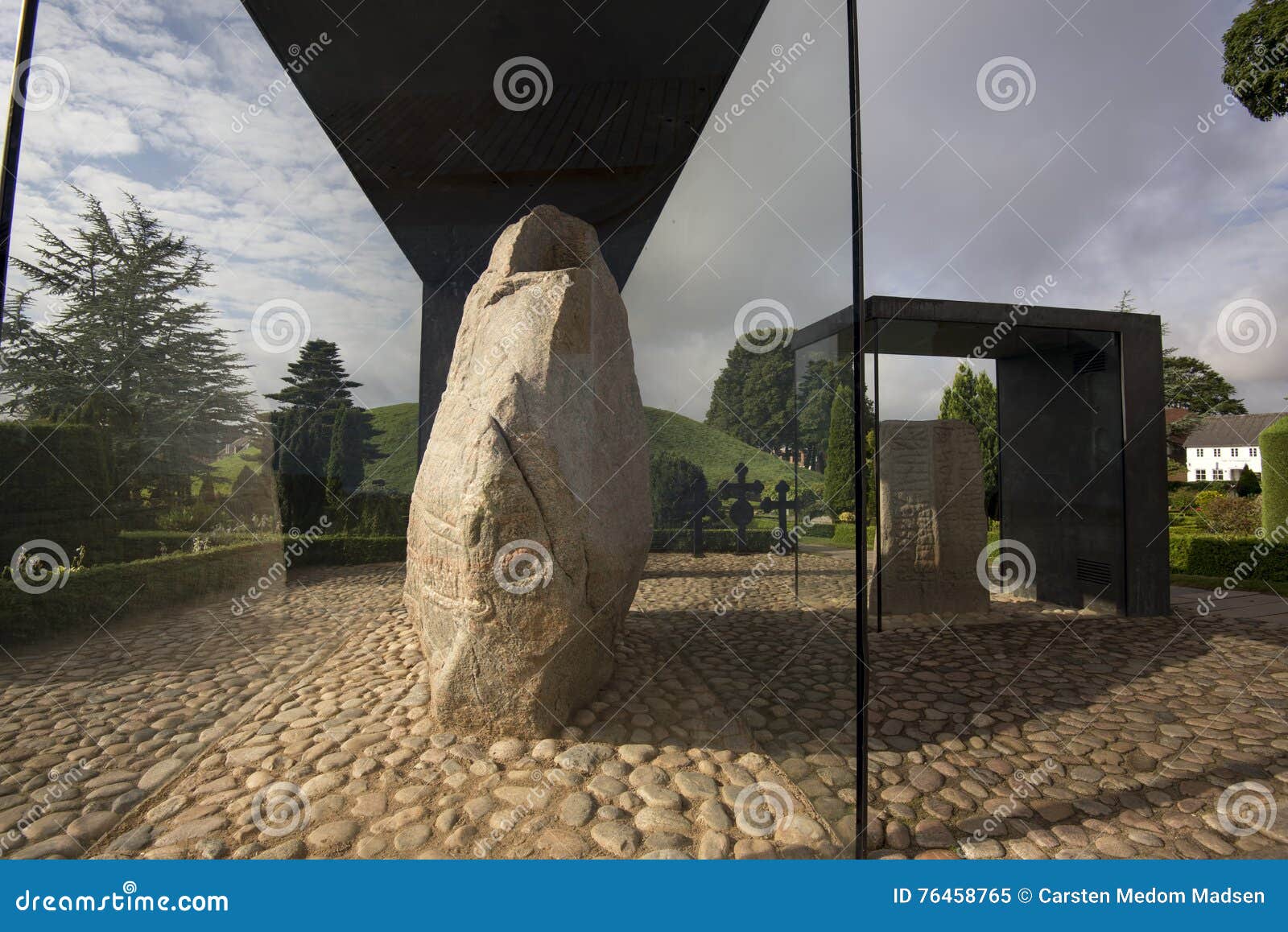 Rune Stones image éditorial. Image du monument, commémoratif - 76458765