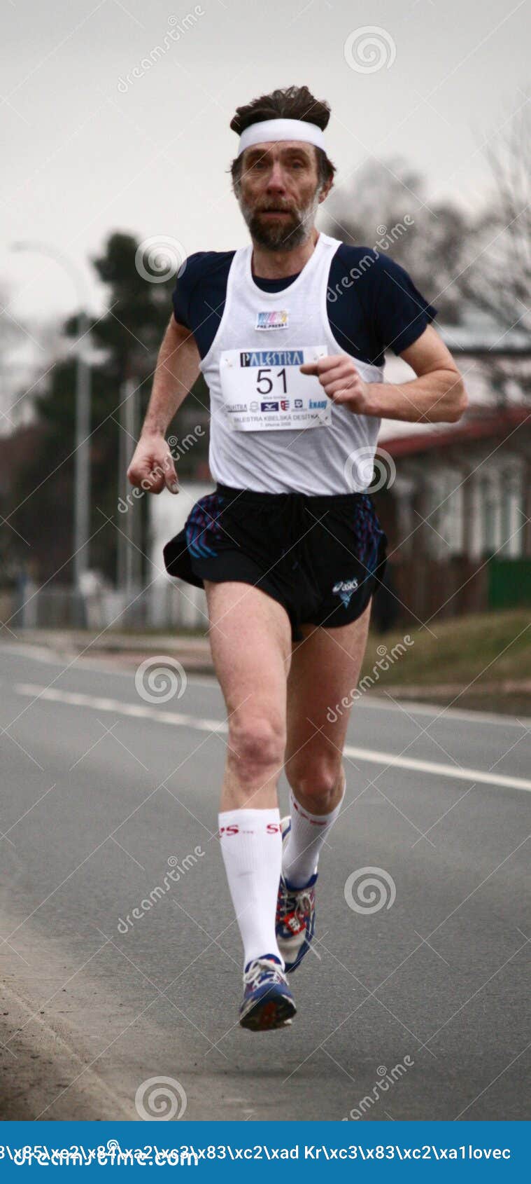 The Runner 51 - Kbelska Ten Editorial Image - Image of physical, start ...