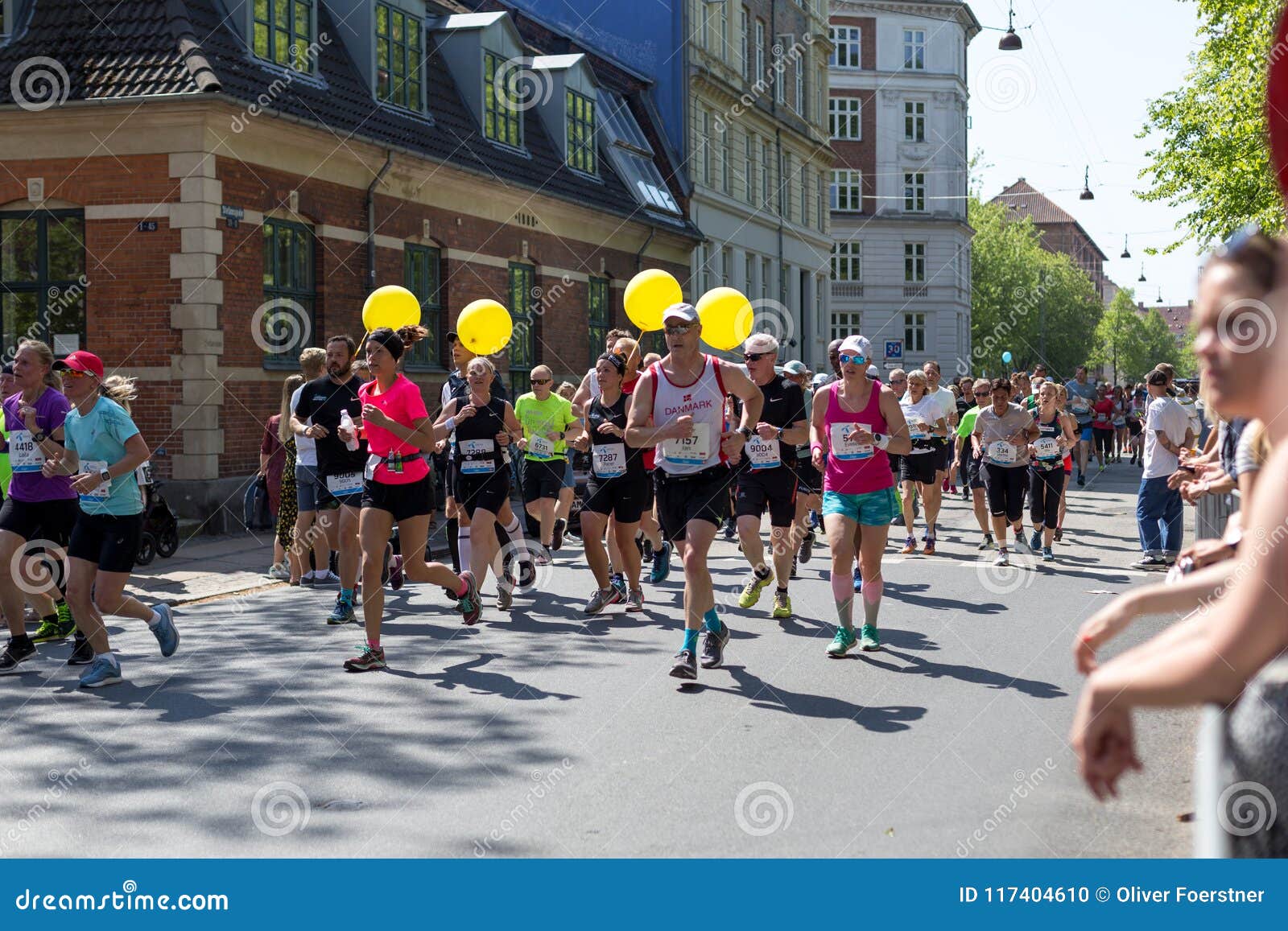 Runners at Copenhagen Marathon 2018 Editorial Image - Image of spent ...