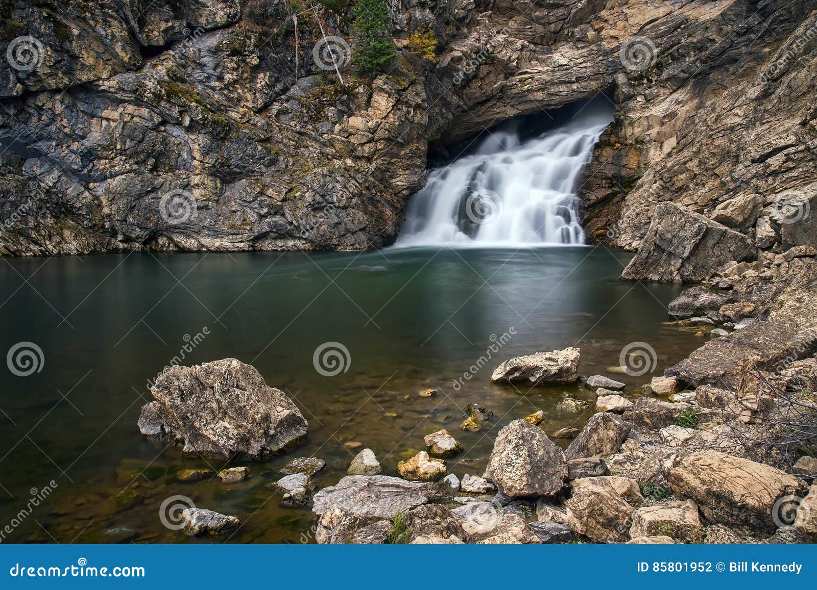 Running Eagle Falls stock photo. Image of running, scenic - 85801952