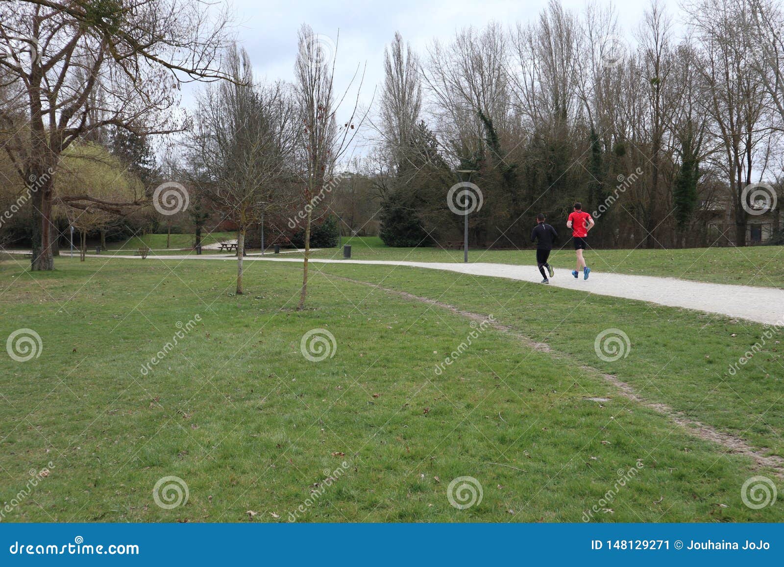Running in park editorial photo. Image of bare, green - 148129271